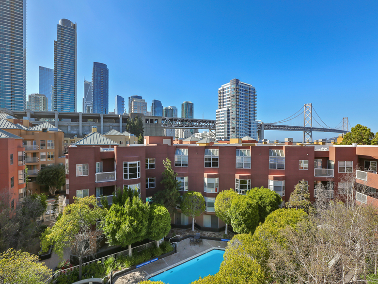 Bayside Village Unit 7-213 9-215