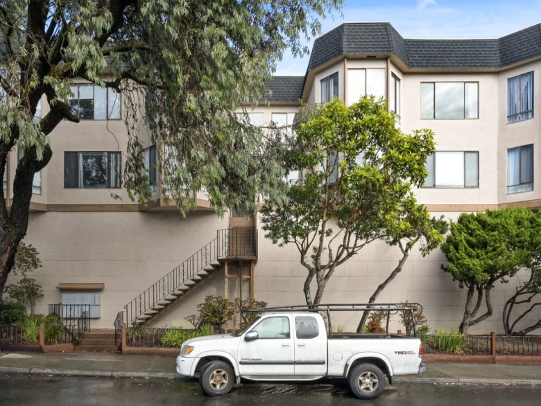 370 Monterey Blvd Unit 201