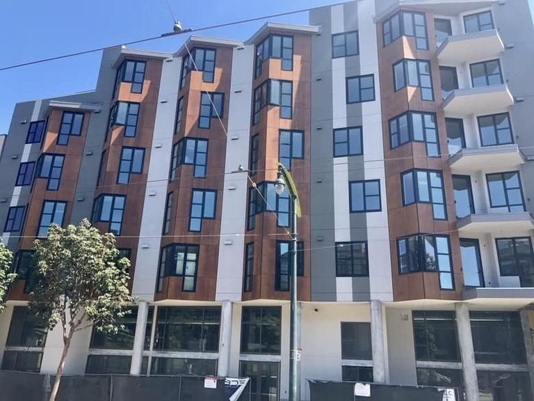 The Martin Unit 208 602 408