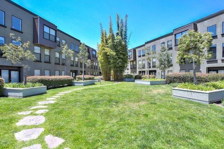 Metro @ Showplace Square Unit 236 466